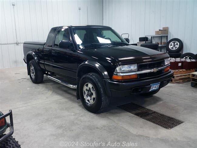 2000 Chevrolet S-10 LS Wide Stance 4WD