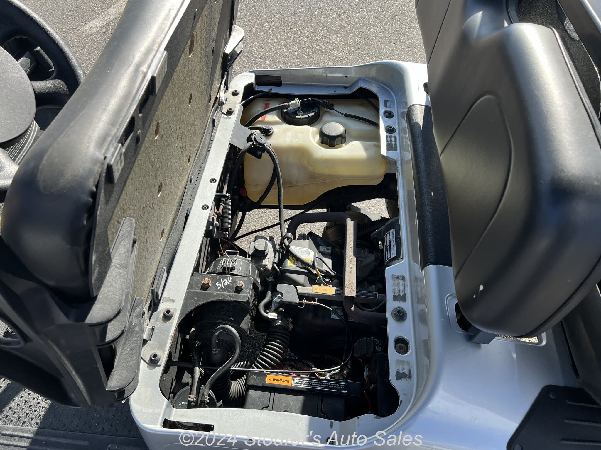 2017 E-Z-Go Freedom RXV 4 PASSENGER CUSTOM GOLF CART