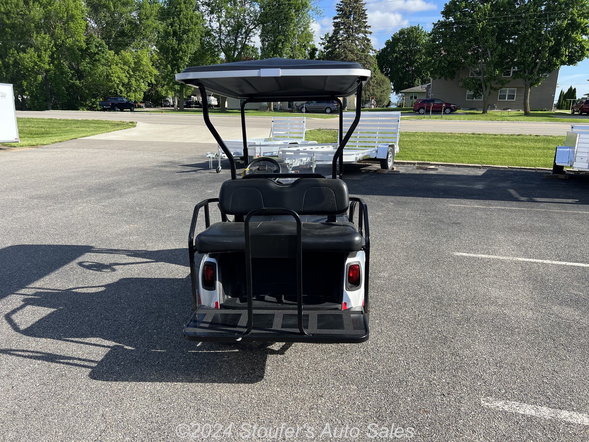 2017 E-Z-Go Freedom RXV 4 PASSENGER CUSTOM GOLF CART