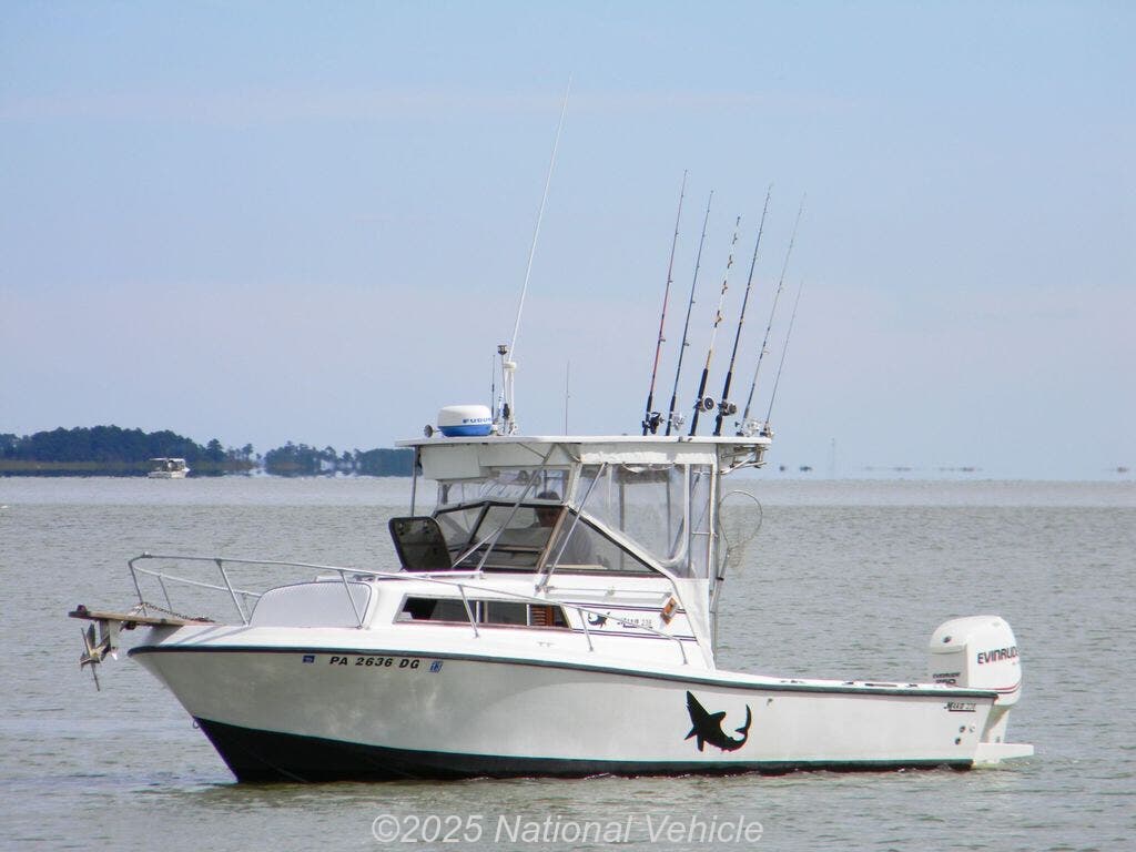 Other Power Boats - 1981 Mako 238 WA | Motor & Keel