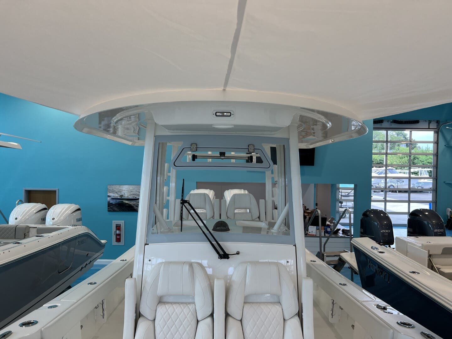 2024 Regulator XO Series 30 XO