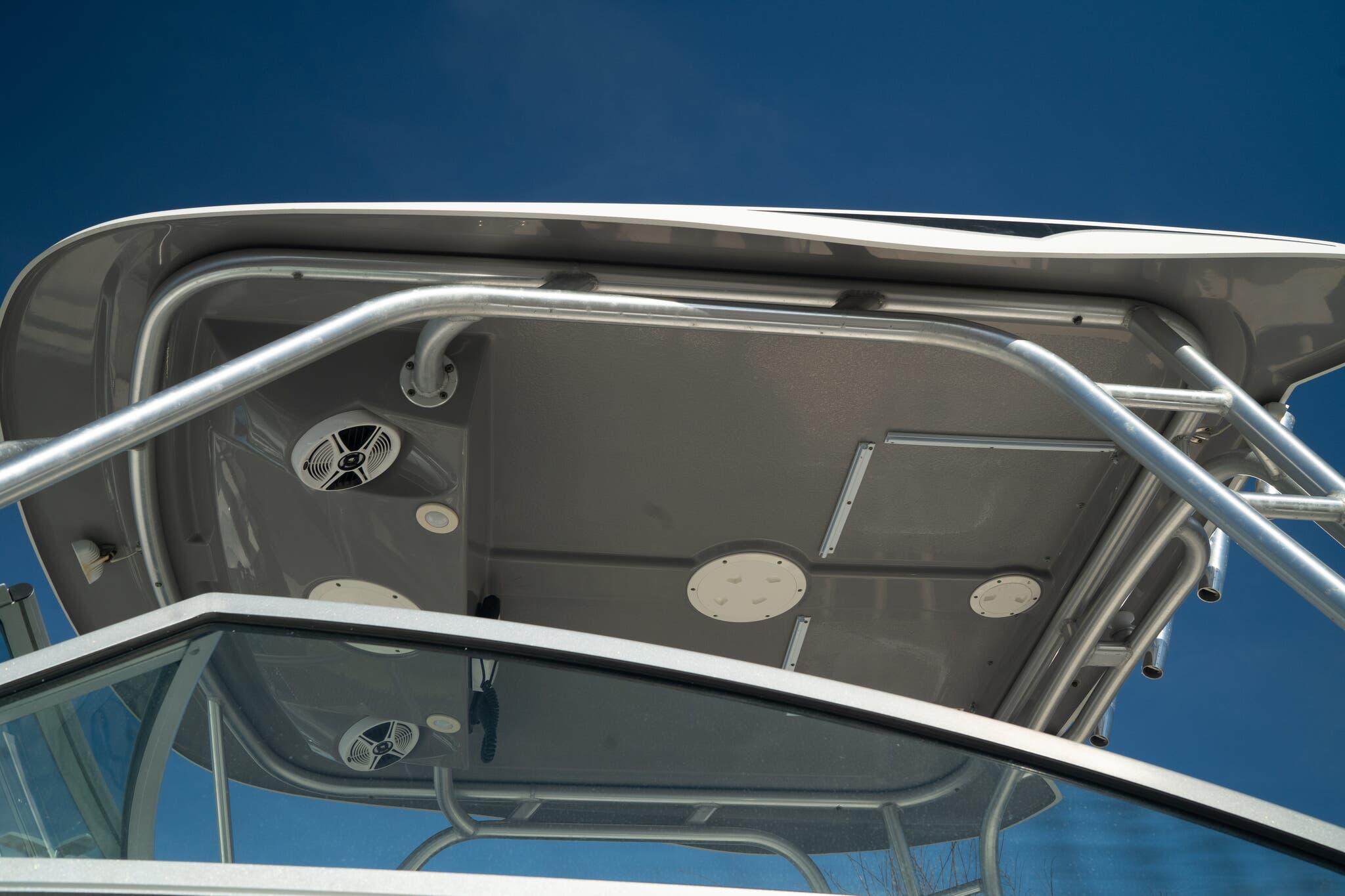 2014 Robalo Dual Console R247