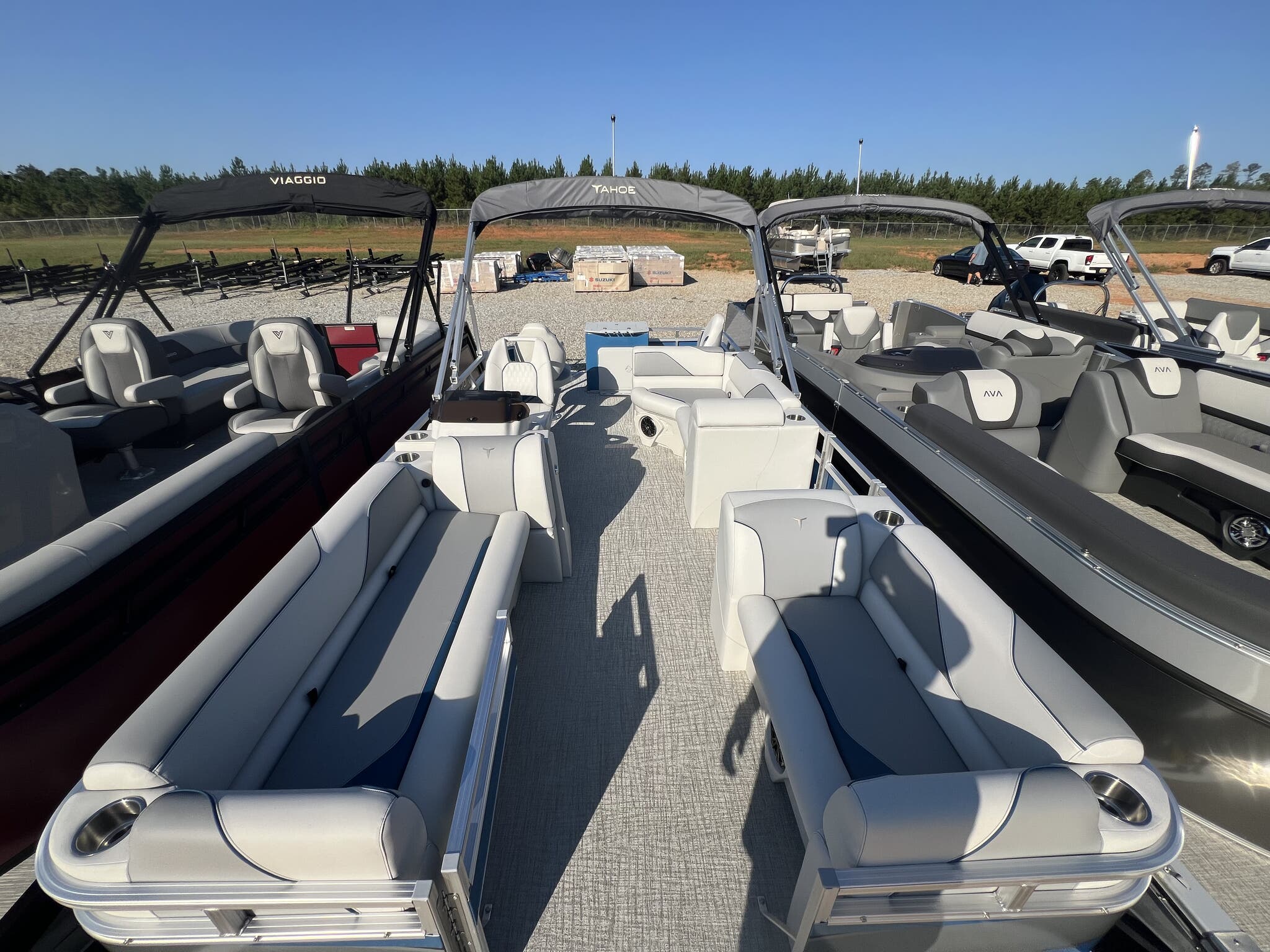 2025 Tahoe Pontoon Boats Sport - 21 FT 21 REAR FISH