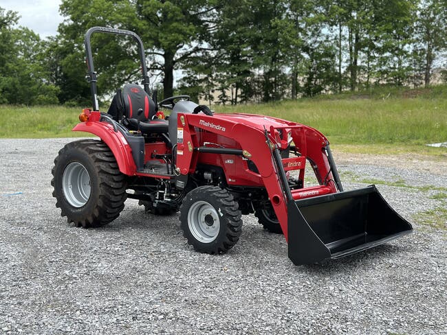 2024 Mahindra 1600 Series 1635 4WD HST