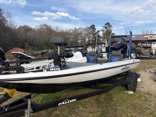 2025 Falcon 18 Freedom