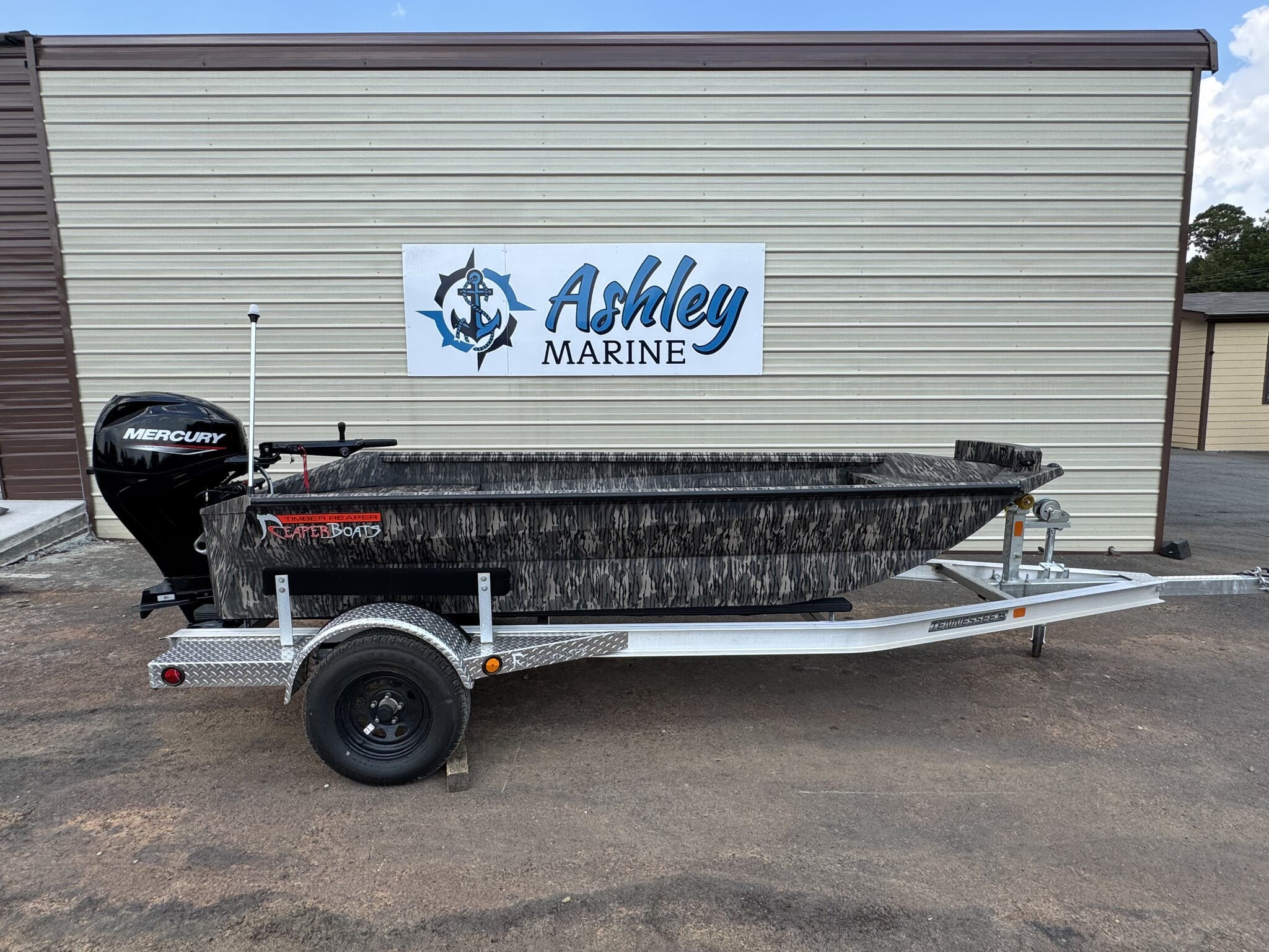 Duck Boat - 2026 Reaper Boats 550 | Motor & Keel