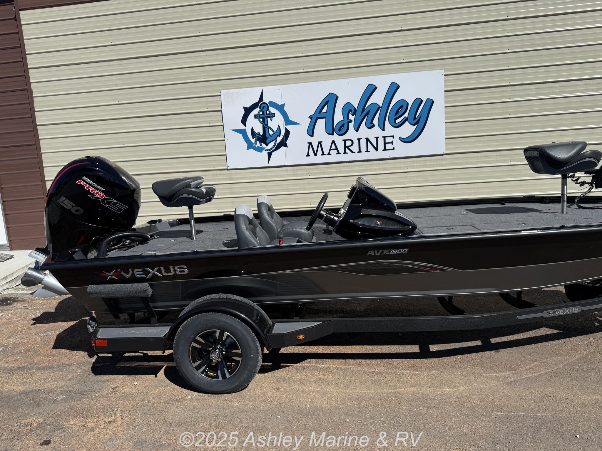 Bass Boat - 2026 Vexus AVX 1980 | Motor & Keel