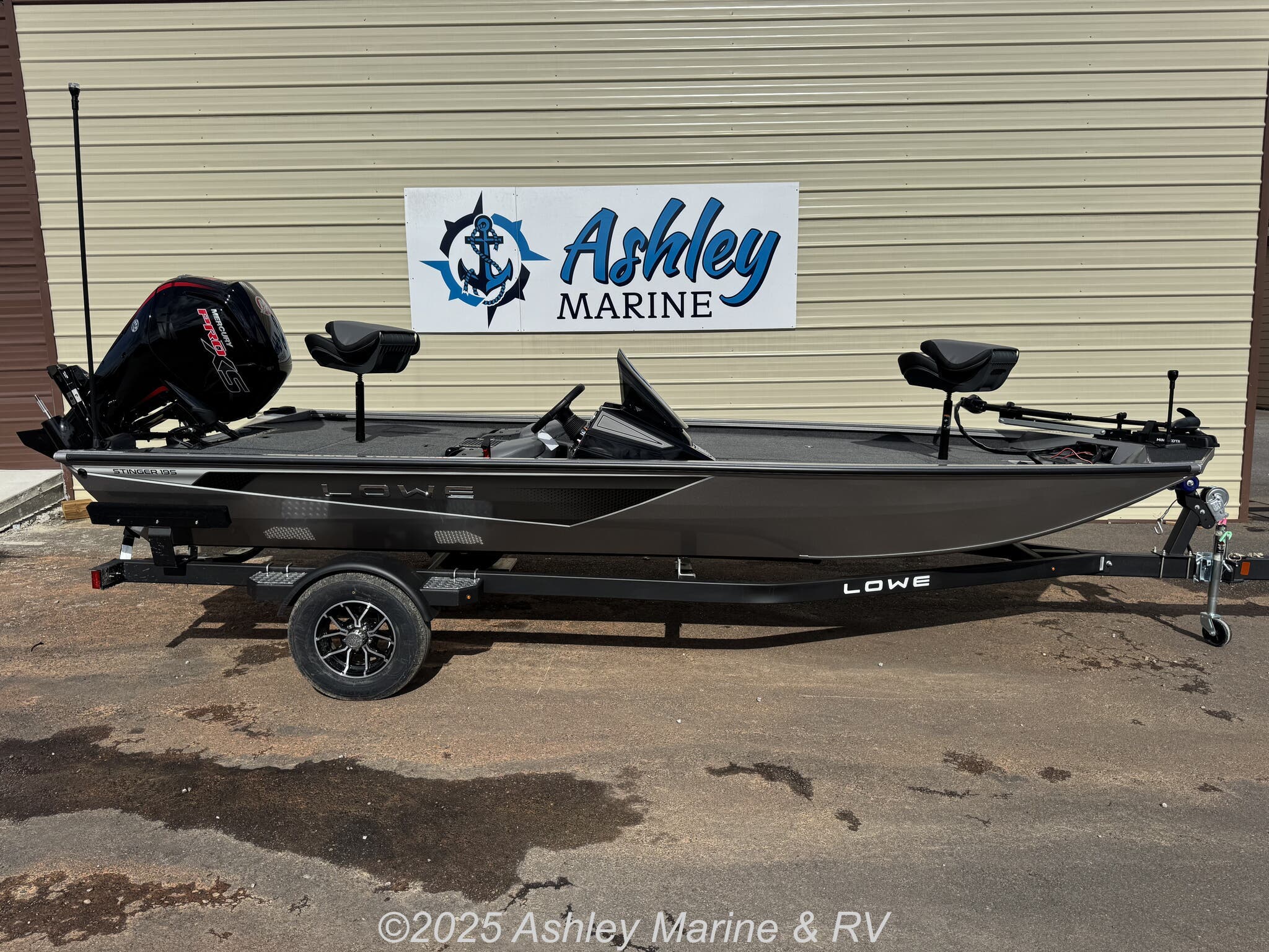 Bass Boat - 2026 Lowe Stinger 195 | Motor & Keel