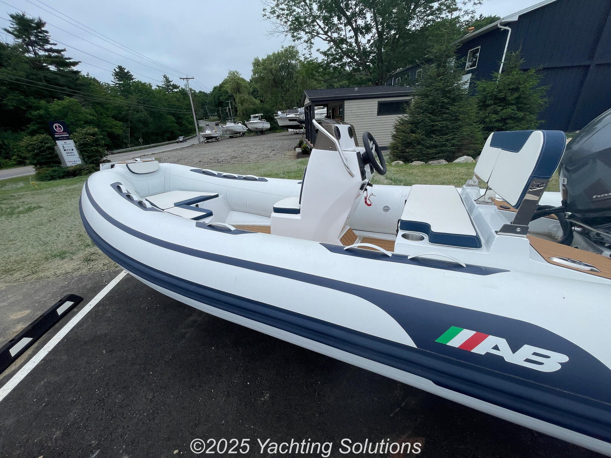 Rigid Inflatable - 2025 AB Inflatables Alumina 13 ALX | Motor & Keel
