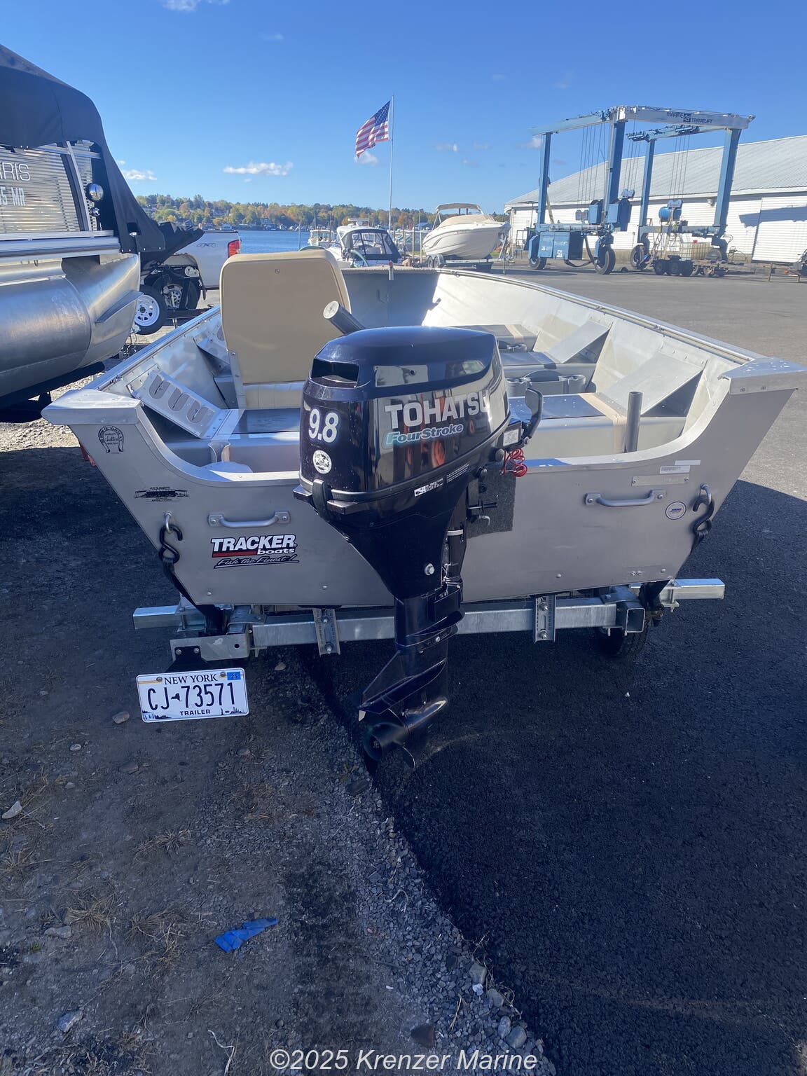Small Boats - 2007 Tracker Boats Guide V14 | Motor & Keel